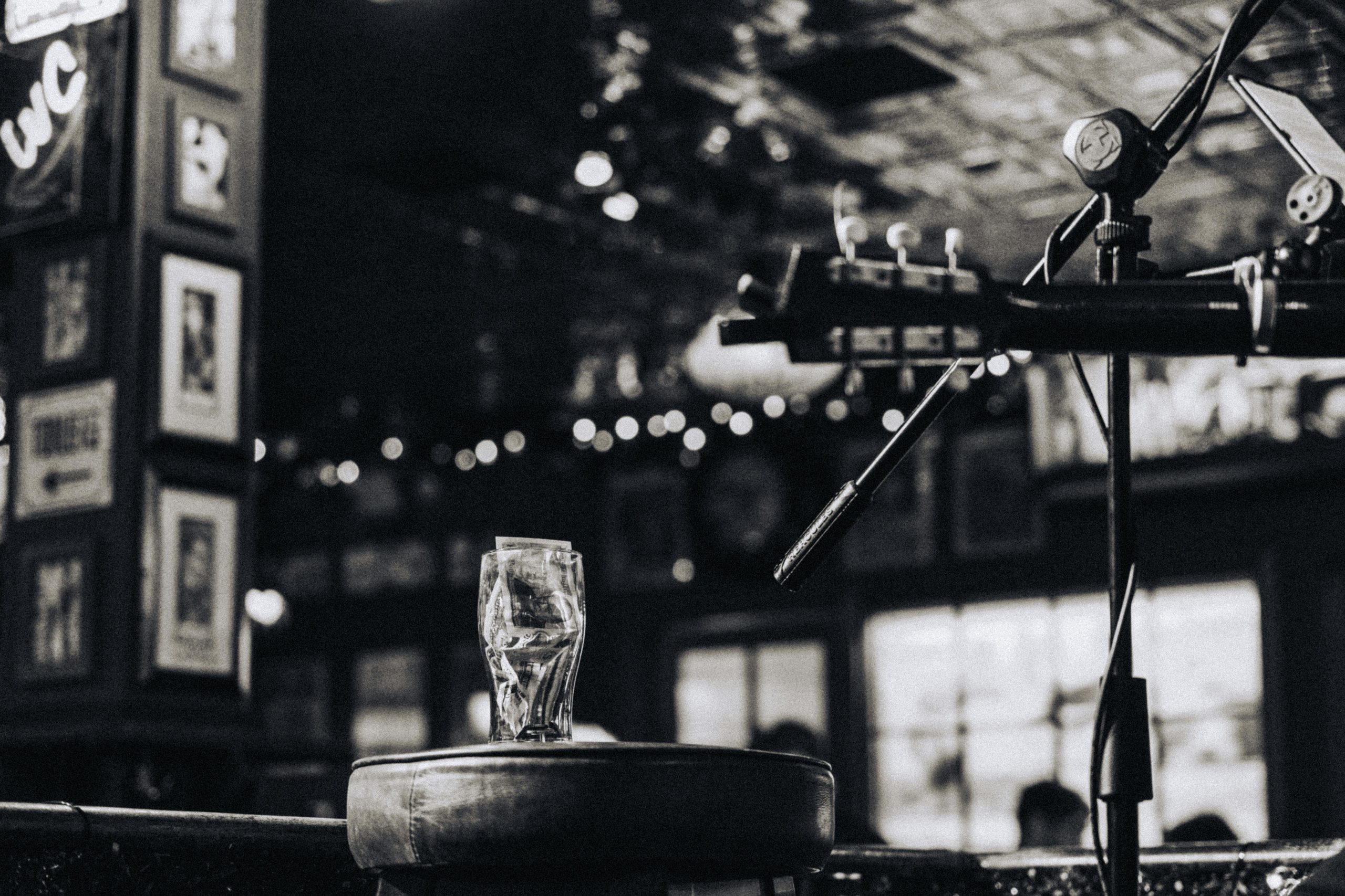The Perfect After-Work Plan: Beer and Live Music - Flaherty´s